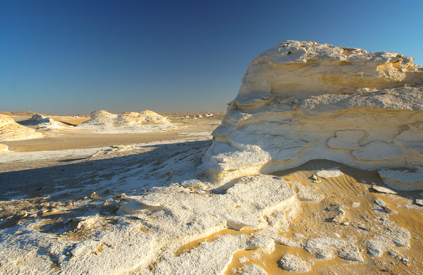 White Desert: A Mesmerizing Natural Wonder