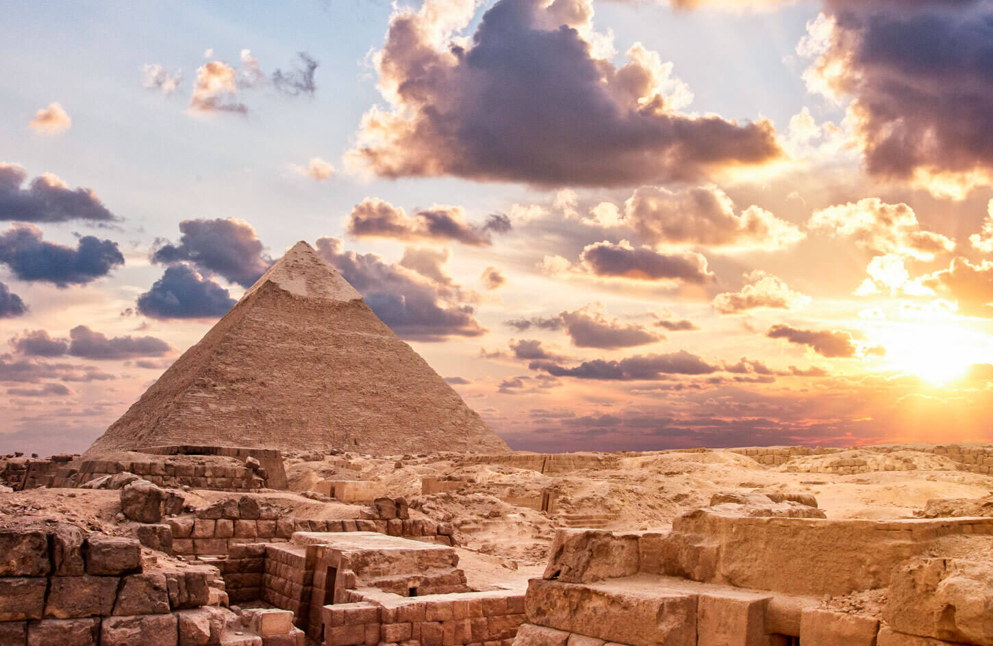 Tour To Giza Pyramids & Grand Egyptian Museum